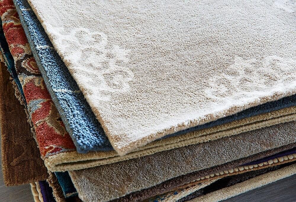 What to Look For When Choosing a Living Room Carpet Design